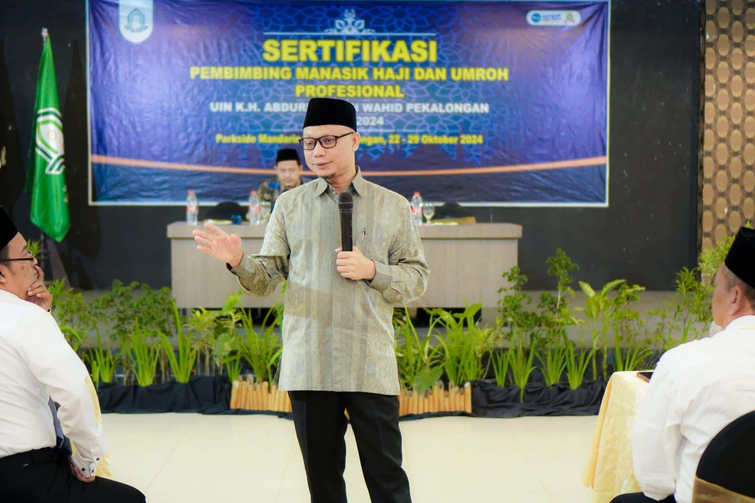 K.H. Subhan Cholid Isi Sertifikasi Pembimbing Manasik Haji dan Umroh di ...
